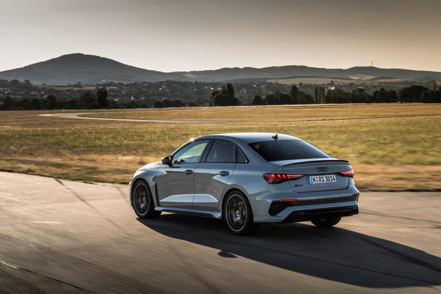 Nuova Audi RS3 Performance Edition 2023 Sportback e Sedan: prezzo ...